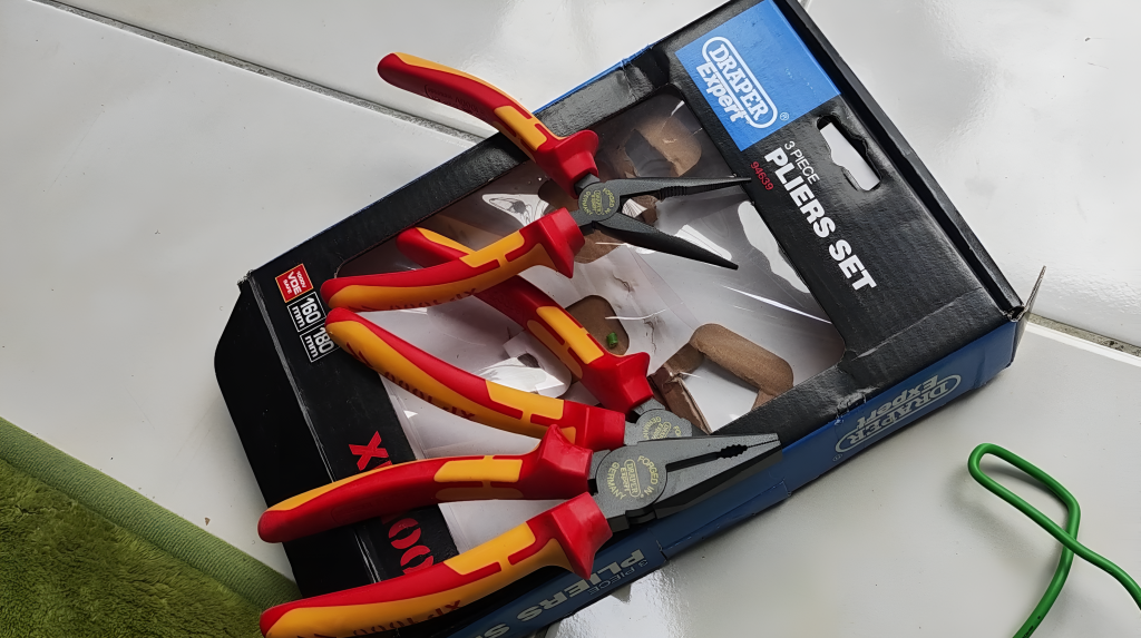 Unveiling the DRAPER Tools XP1000 VDE Pliers Set (3-Piece): Precision ...